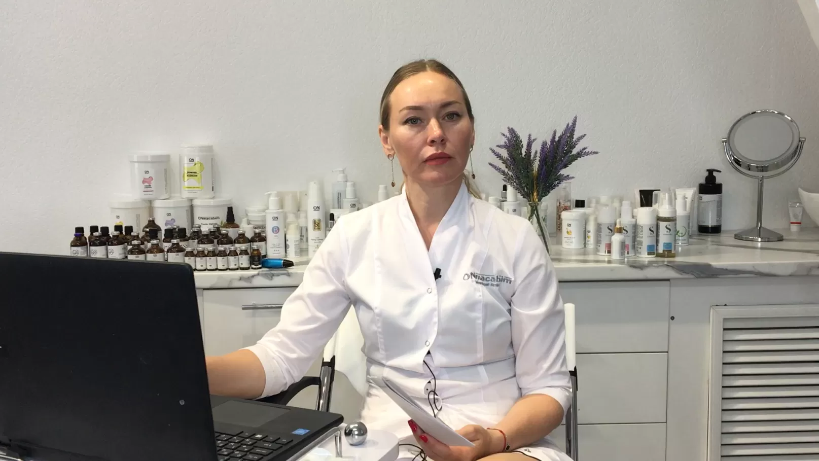 Расписание бесплатных вебинаров ONmacabim для косметологов записаться